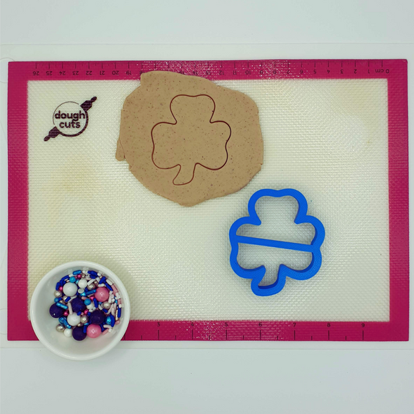 Shamrock 7cm Cookie Cutter - DoughCuts